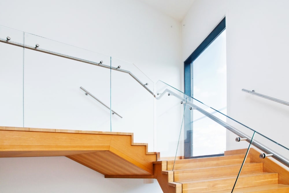 Is Glass Balustrade Safety a Concern for Kids And Pets?