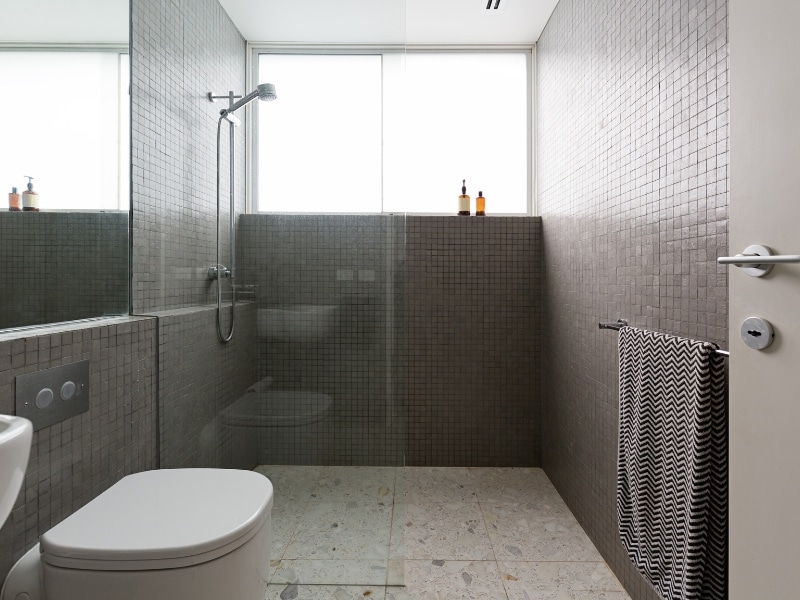 What Sizes Are Standard For A Freestanding Shower Screen?